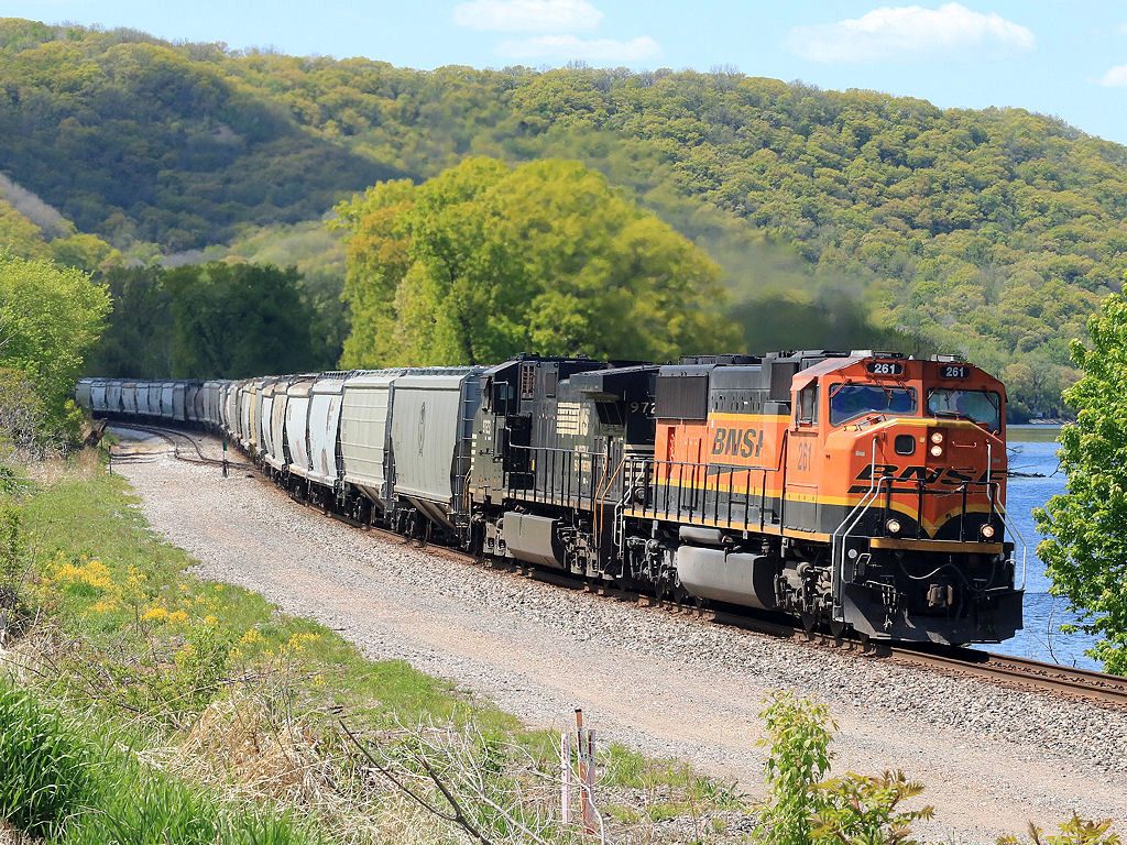 BNSF 261